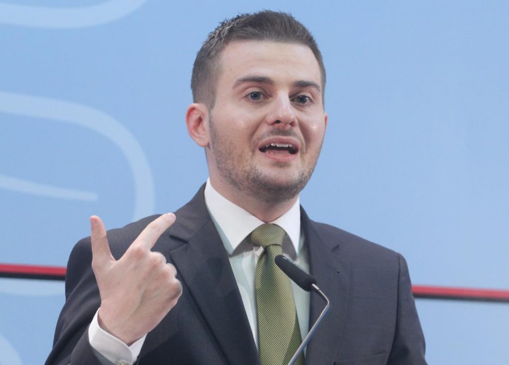 Cakaj: Në aktakuzë më shumë agresore paraqitet UÇK’ja se Serbia ...