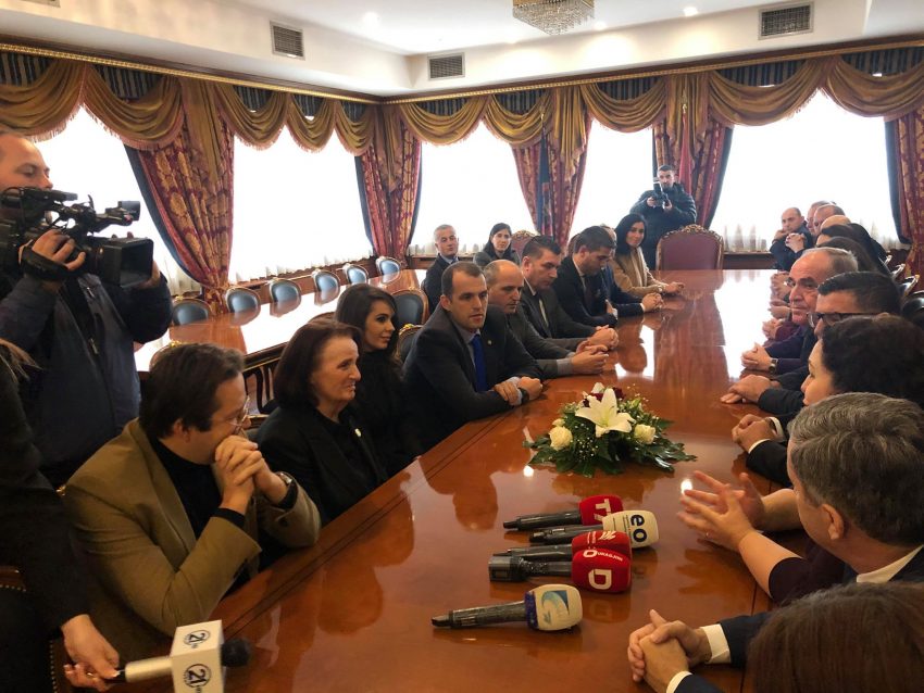 Fana Rugova mysafirëve nga partia: Presidenti ka dashur një LDK të ...