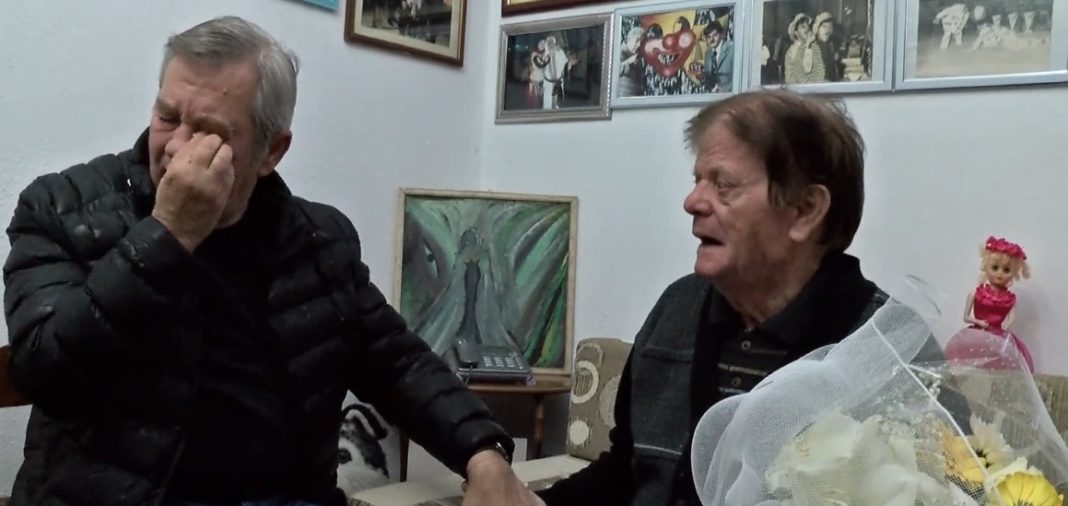 Festoi 80-vjetorin e lindjes, aktori Gëzim Kruja me probleme ...