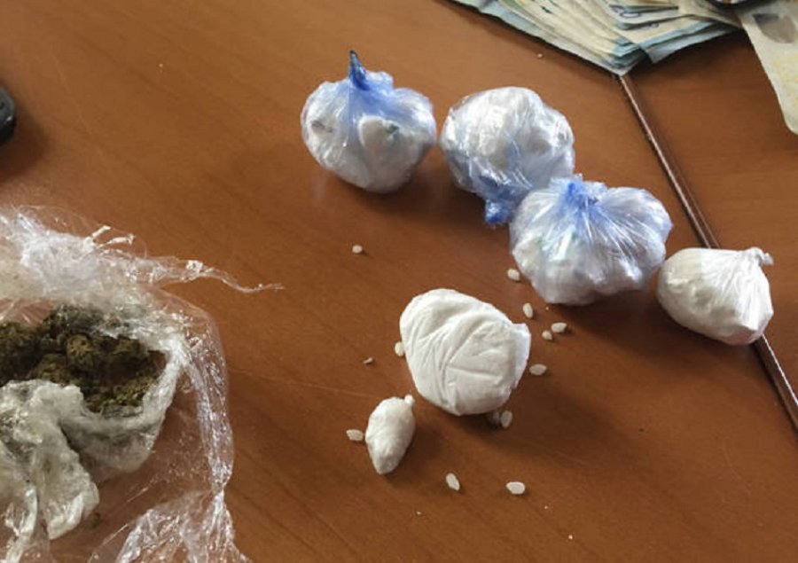 Shqipëria e treta në botë për përdorimin e kokainës, ja mosha e ... Shqipëria e treta në botë për përdorimin e kokainës, ja mosha e ...