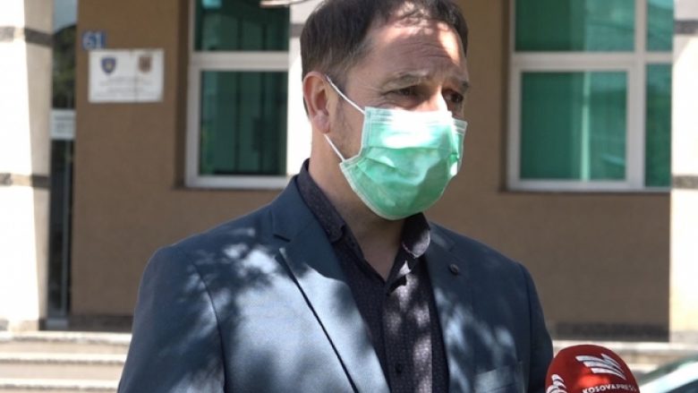 Patën kontakt me një të infektuar me COVID-19, 13 punëtorët e Urgjencës ... Patën kontakt me një të infektuar me COVID-19, 13 punëtorët e Urgjencës ...