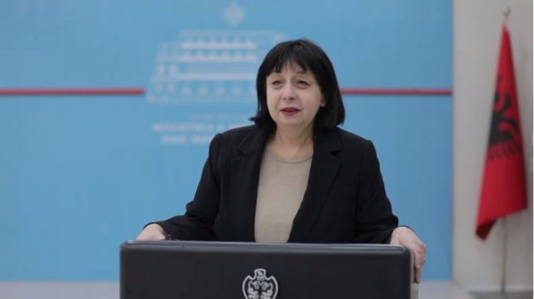 “Shpirti jot do të jetë përherë me ne”, Dr. Silva Bino humb nënën ... “Shpirti jot do të jetë përherë me ne”, Dr. Silva Bino humb nënën ...