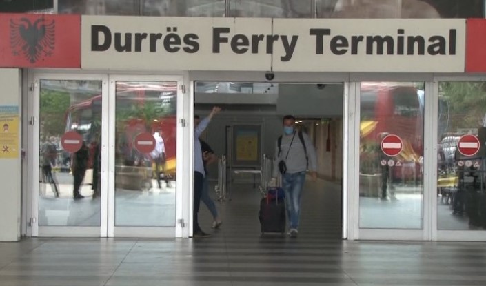 Nis transporti detar në Shqipëri, rregullat për lëvizjen e pasagjerëve ...