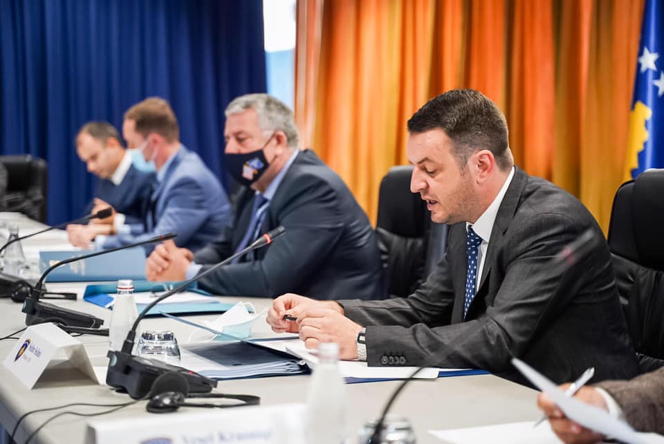 AAK kundër Kryeministrit, Ministri i Drejtësisë thotë se u befasua kur ...