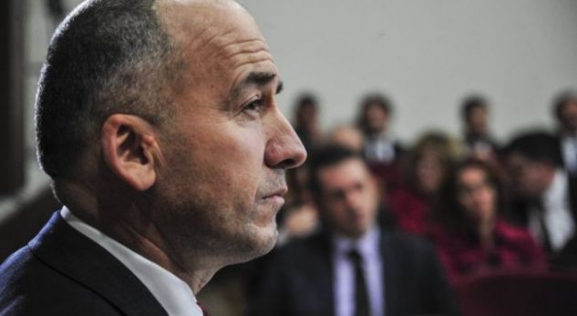 Gazeta Express - LAJMI I FUNDIT