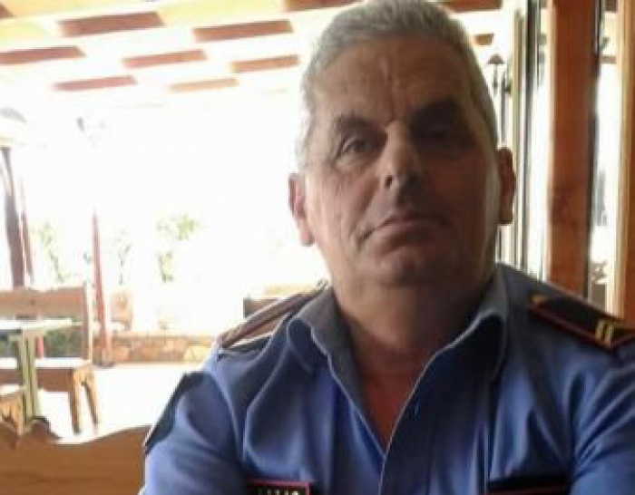 Ndërron jetë nga Covid-19 polici në Kavajë, në moshën 58-vjeçare ... Ndërron jetë nga Covid-19 polici në Kavajë, në moshën 58-vjeçare ...