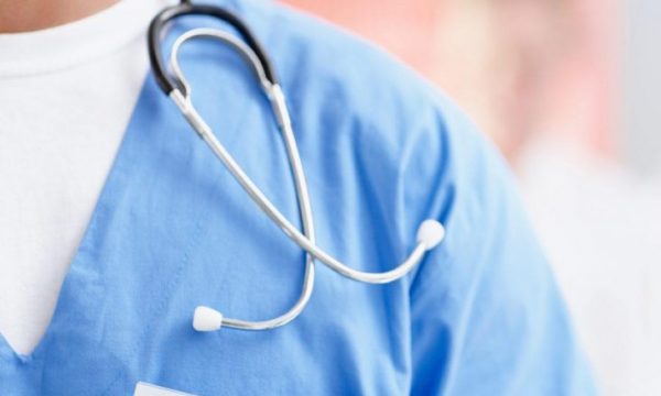 Specializimi lë pa mjekë ambulancat - Gazeta Express