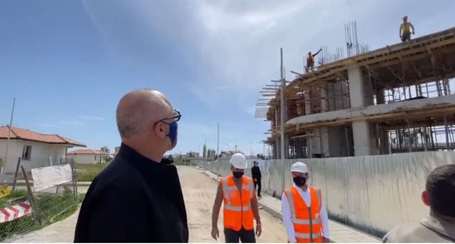 Rindërtimi, Rama në Fushë Krujë batuta me punëtorin: Demokratët mbaji ... Rindërtimi, Rama në Fushë Krujë batuta me punëtorin: Demokratët mbaji ...