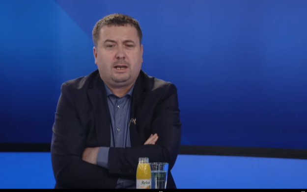Latifi: Albin Kurti është bërë politikan normal, kjo është gjë pozitive ... Latifi: Albin Kurti është bërë politikan normal, kjo është gjë pozitive ...