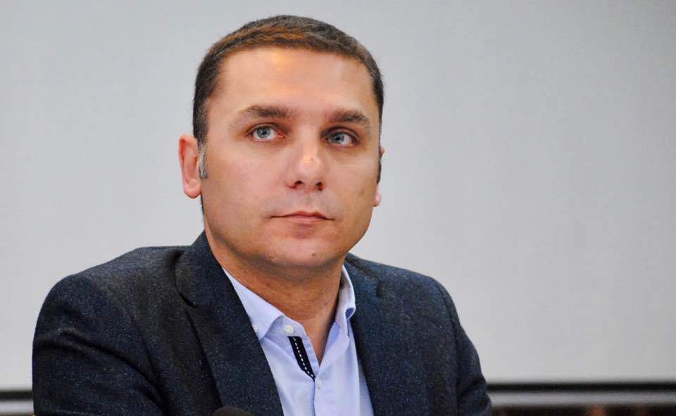 Lajmet e rreme e shpallin të “vdekur”, reagon Kelmendi: Mos klikoni në ... Lajmet e rreme e shpallin të “vdekur”, reagon Kelmendi: Mos klikoni në ...