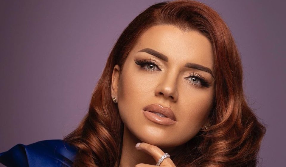 Edona duket shumë e bukur edhe kur veshet thjeshtë - Gazeta Express