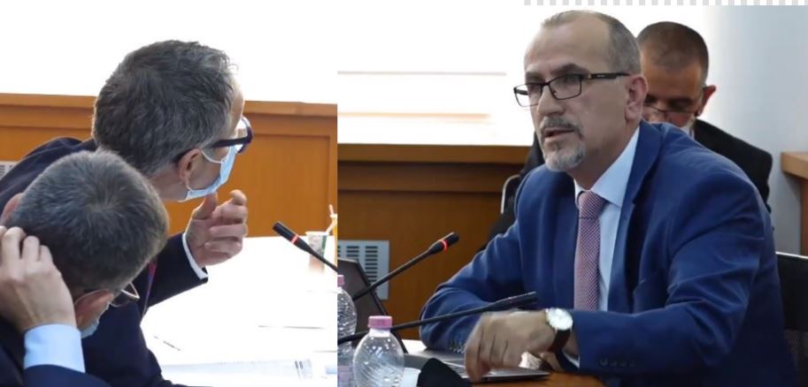 Vitia flet me tone të larta, Bekim Haxhiut i kërkon që të mos ... Vitia flet me tone të larta, Bekim Haxhiut i kërkon që të mos ...