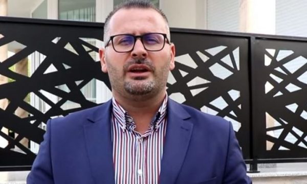 Sot varroset Astrit Ademaj që u vra në Pejë - Gazeta Express Sot varroset Astrit Ademaj që u vra në Pejë - Gazeta Express