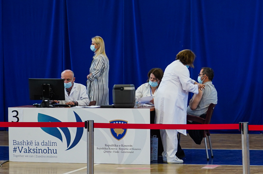 Mbi 762 mijë qytetarë të vaksinuar me dy doza antiCOVID-19 - Gazeta Express