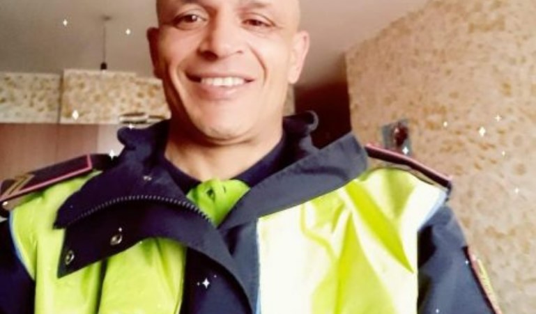 Sulmohet në Tiranë banesa e efektivit të policisë, polici: Na kanë ... Sulmohet në Tiranë banesa e efektivit të policisë, polici: Na kanë ...