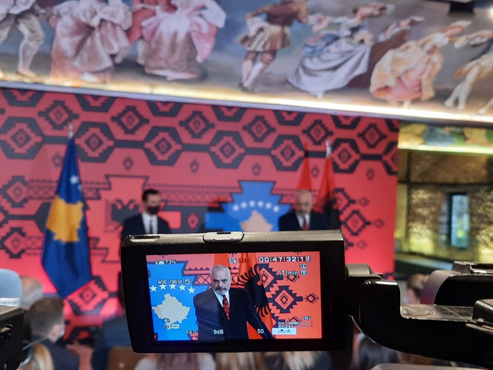 Edi Rama thotë se një ditë do të mbahet referendum për bashkimin ... Edi Rama thotë se një ditë do të mbahet referendum për bashkimin ...