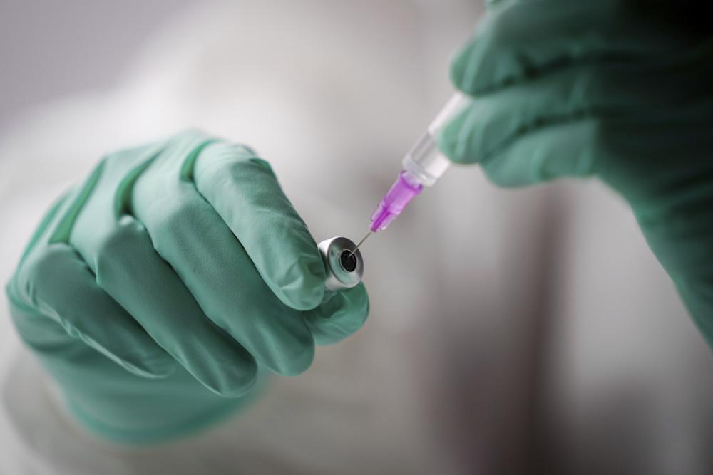 Vaksinat përforcuese mund t’i ulin hospitalizimet deri në 800 mijë në ...