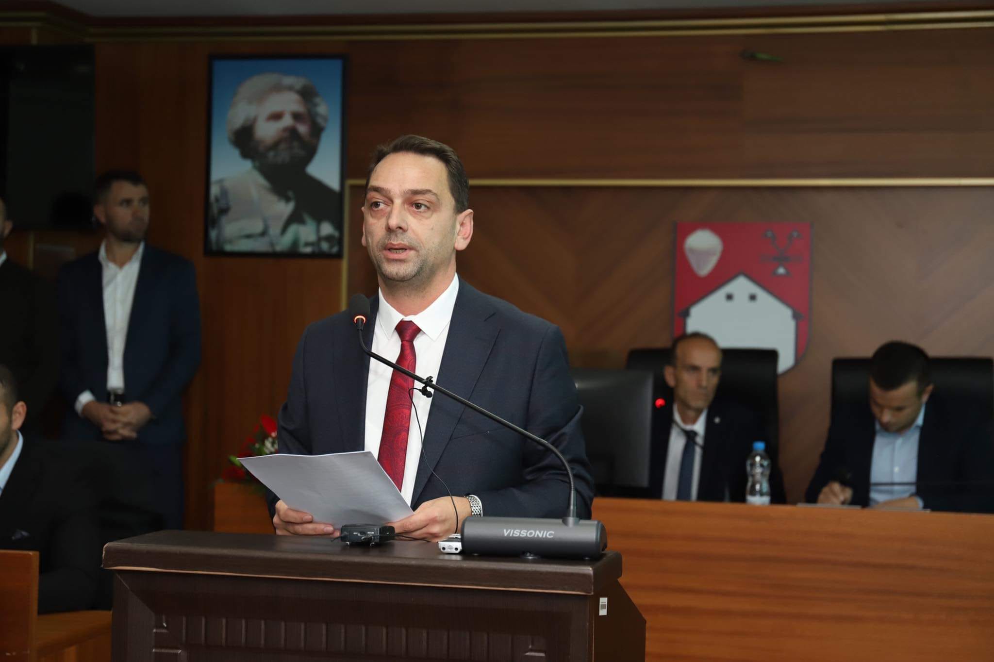 Fadil Nura pranon ftesë për të marrë pjesë në Lutjet e Mëngjesit në ... Fadil Nura pranon ftesë për të marrë pjesë në Lutjet e Mëngjesit në ...