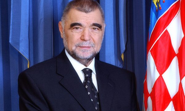 Ish-Presidenti i Kroacisë Stipe Mesiq nesër në Prishtinë - Gazeta Express Ish-Presidenti i Kroacisë Stipe Mesiq nesër në Prishtinë - Gazeta Express
