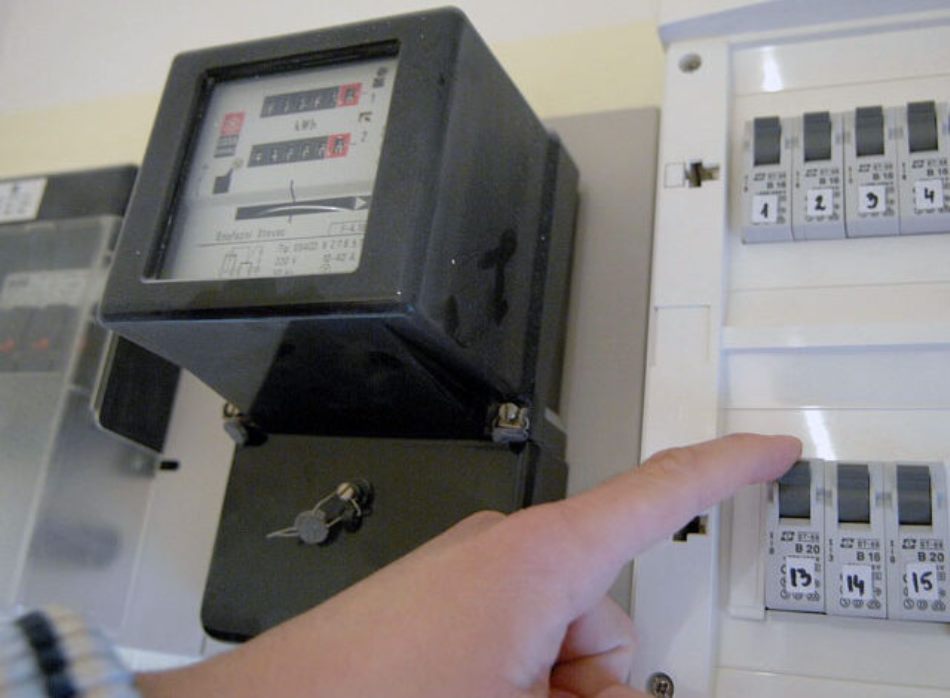 ZRRE: Kompanitë energjetike kërkojnë rritjen e çmimit të rrymës ...