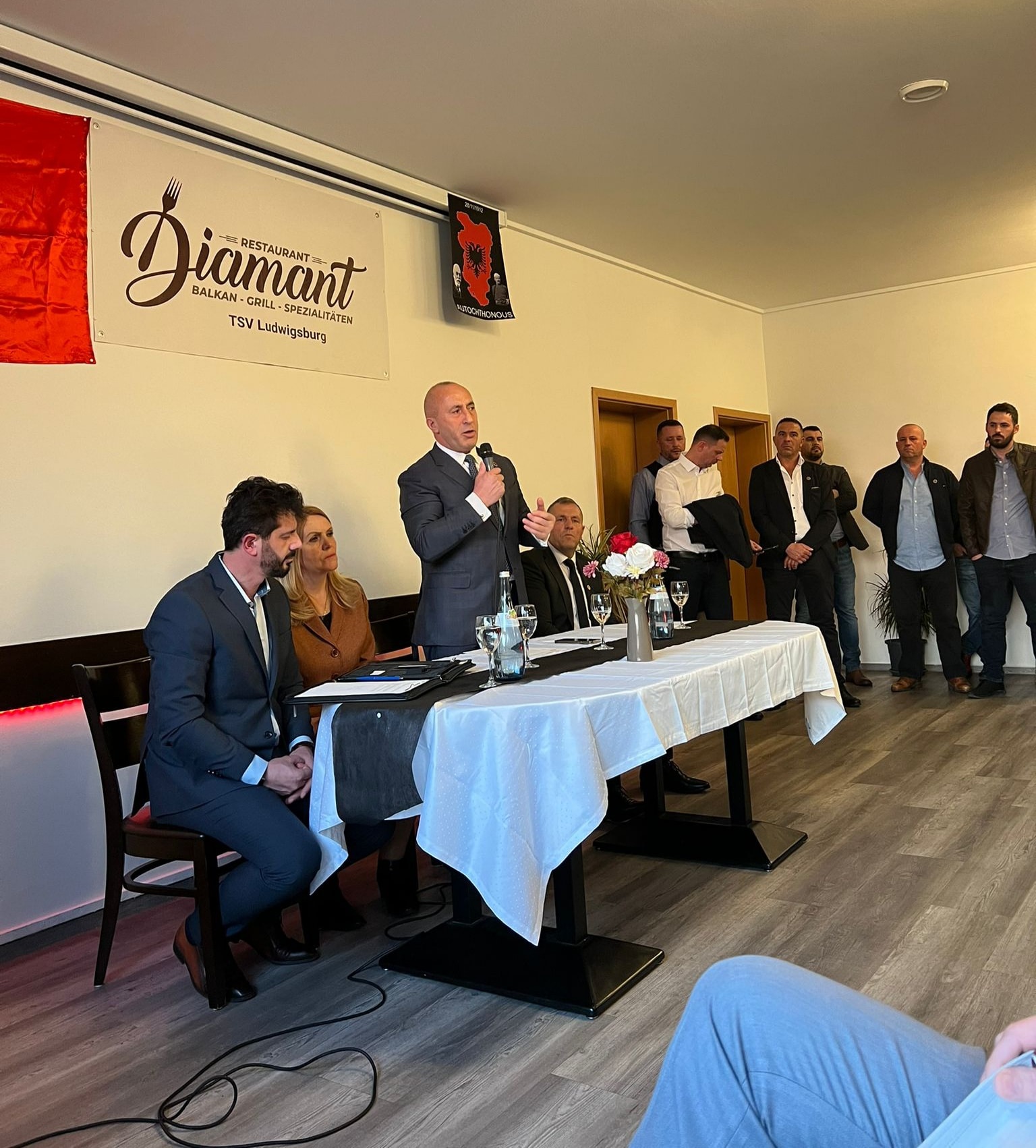 Haradinaj nga diaspora bën thirrje që të përkrahet Fondi i Sigurisë ... Haradinaj nga diaspora bën thirrje që të përkrahet Fondi i Sigurisë ...