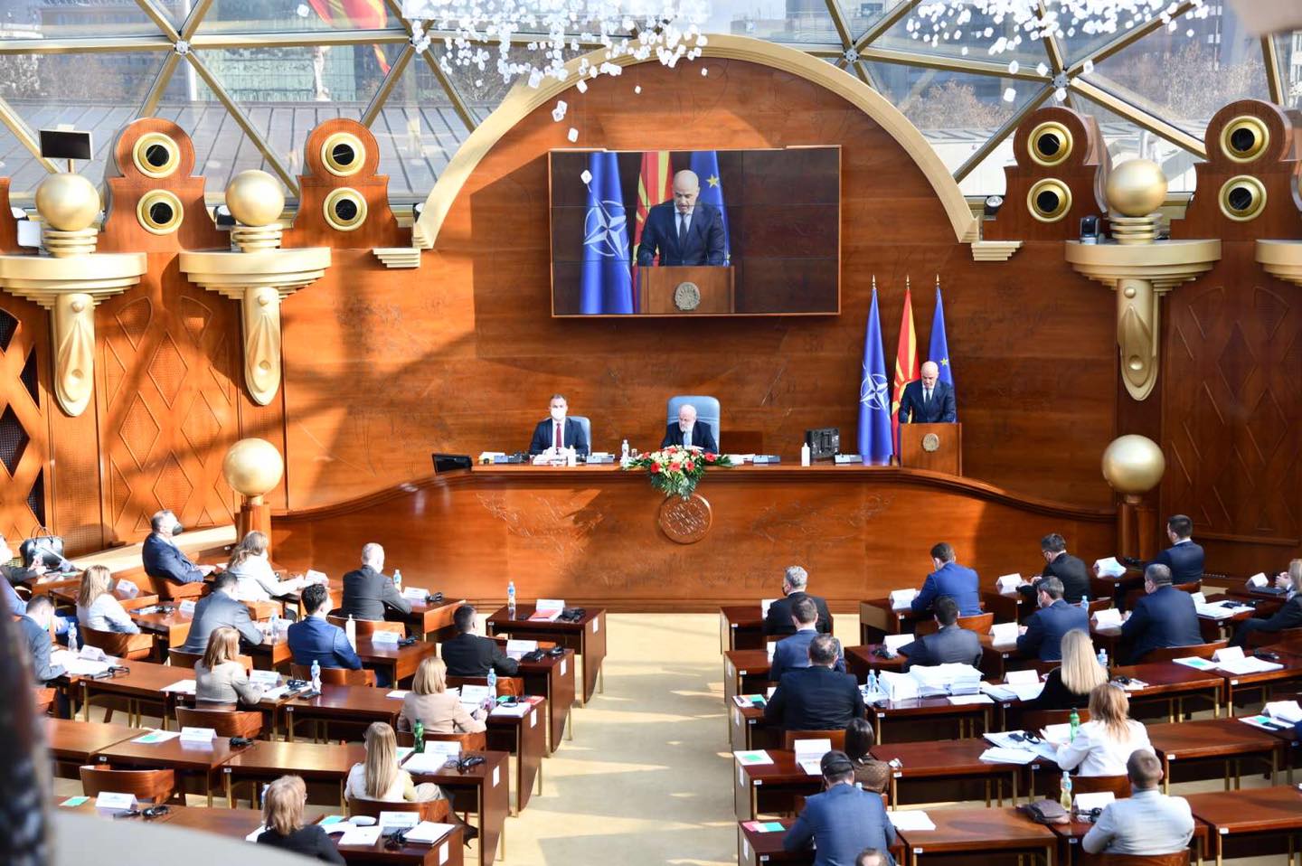 Kuvendi i Maqedonisë së Veriut miratoi masat antikrizë - Gazeta Express