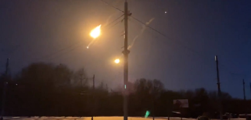 Momenti kur forcat ukrainase shkatërrojnë në ajër avionin rus - Gazeta ... Momenti kur forcat ukrainase shkatërrojnë në ajër avionin rus - Gazeta ...