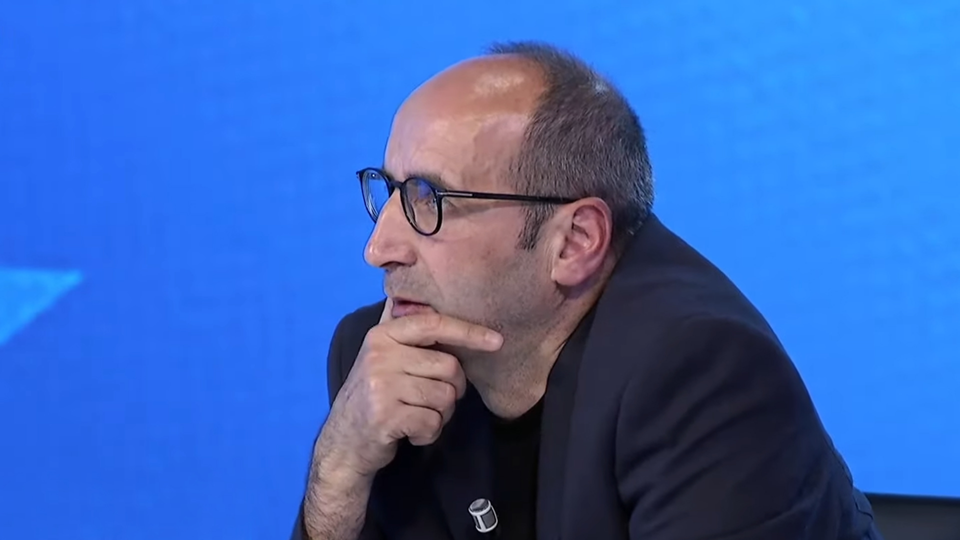 Si mund të krahasohet Beg Rizaj me Radojcicin? Mirena godet Surroin ... Si mund të krahasohet Beg Rizaj me Radojcicin? Mirena godet Surroin ...