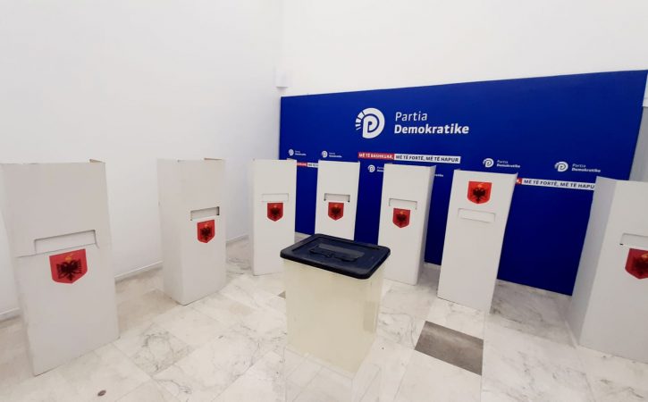 Sot mbahet mbledhja e Këshillit Kombëtar të PD, zbardhet axhenda ... Sot mbahet mbledhja e Këshillit Kombëtar të PD, zbardhet axhenda ...