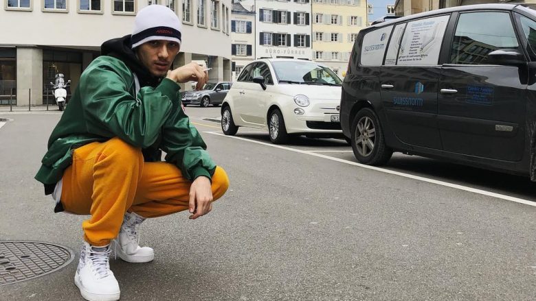 Problematike: Dhunë, urrejtje e seksizëm në tekstet e shumë këngëve hip ...