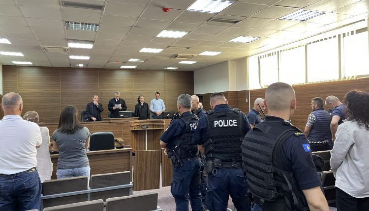 Dënohet me 6 vjet burgim i akuzuari për goditje me grushte për vdekje ... Dënohet me 6 vjet burgim i akuzuari për goditje me grushte për vdekje ...