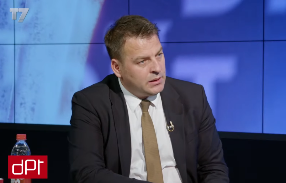 Armend Muja: Pak u pështjellë Kosova, u bë e çuditshme, në GP të VV-së ... Armend Muja: Pak u pështjellë Kosova, u bë e çuditshme, në GP të VV-së ...