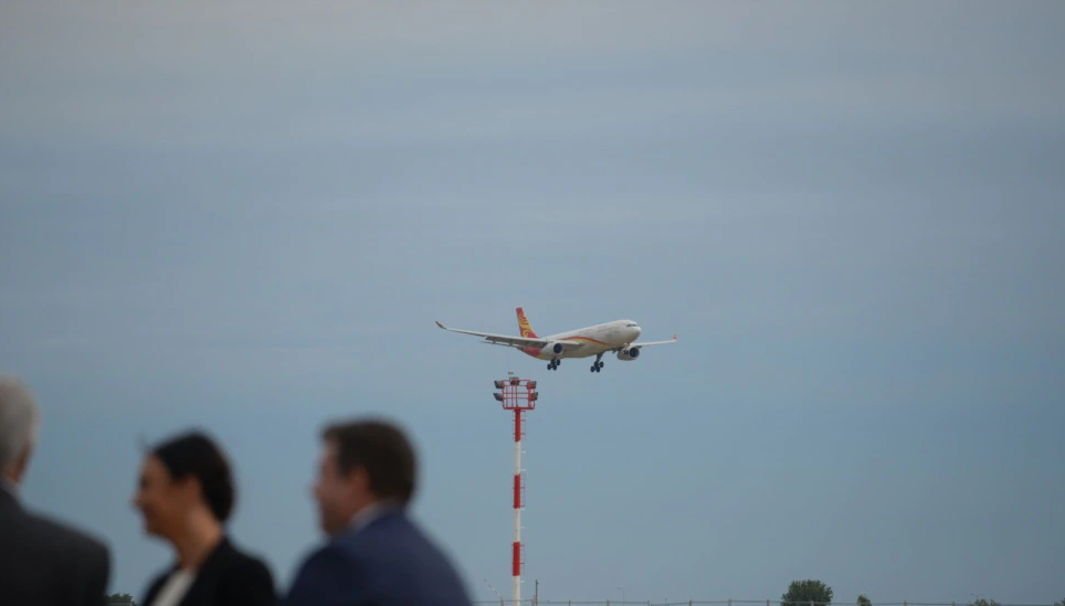 Nis operimi i linjës së rregullt ajrore Pekin-Beograd - Gazeta Express