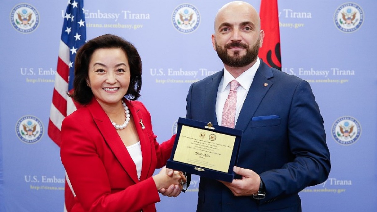 Shkarkimi i Gledis Nanos, ambasada e SHBA-së e vlerëson: Ishte partner ... Shkarkimi i Gledis Nanos, ambasada e SHBA-së e vlerëson: Ishte partner ...
