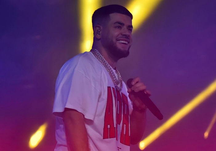 Noizy ka diçka për të thënë për të gjithë artistët që performuan në ...