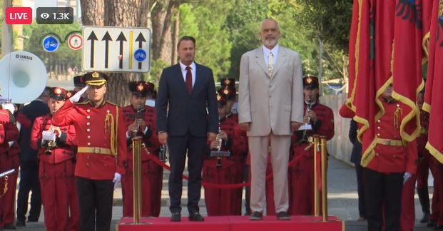 LIVE/ Rama pret me ceremoni kryeministrin e Luksemburgut - Gazeta Express LIVE/ Rama pret me ceremoni kryeministrin e Luksemburgut - Gazeta Express