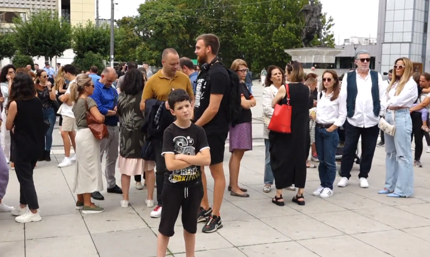 Protesta në Prishtinë pas dhunimit të 11-vjeçares, aktivistja: Ka ... Protesta në Prishtinë pas dhunimit të 11-vjeçares, aktivistja: Ka ...