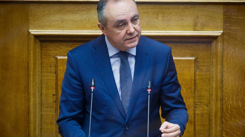 Deputeti grek diagnostikohet me kancer në gji: Më paralajmëroi gruaja ...