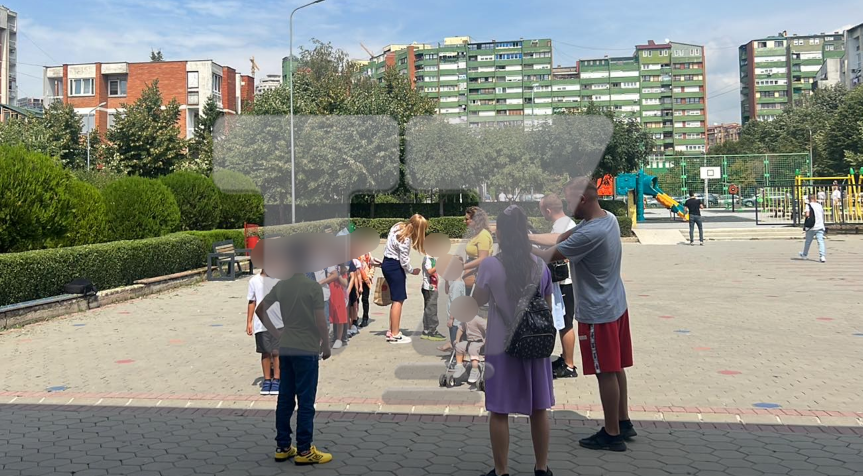 Mësuesja e vetme që mban mësim në shkollën “Dardania”: Është gjynah me ...