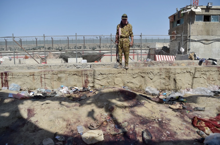 IS merr përgjegjësinë për sulmin jashtë Ambasadës ruse në Kabul ...