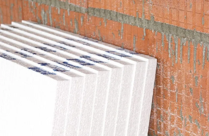 "Izolimi i shtëpive duhej të fillonte në pranverë" - Gazeta Express