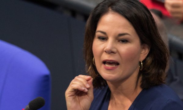 Kryediplomatja gjermane: Do t'ia sqarojmë të gjitha pyetjet dhe ... Kryediplomatja gjermane: Do t'ia sqarojmë të gjitha pyetjet dhe ...