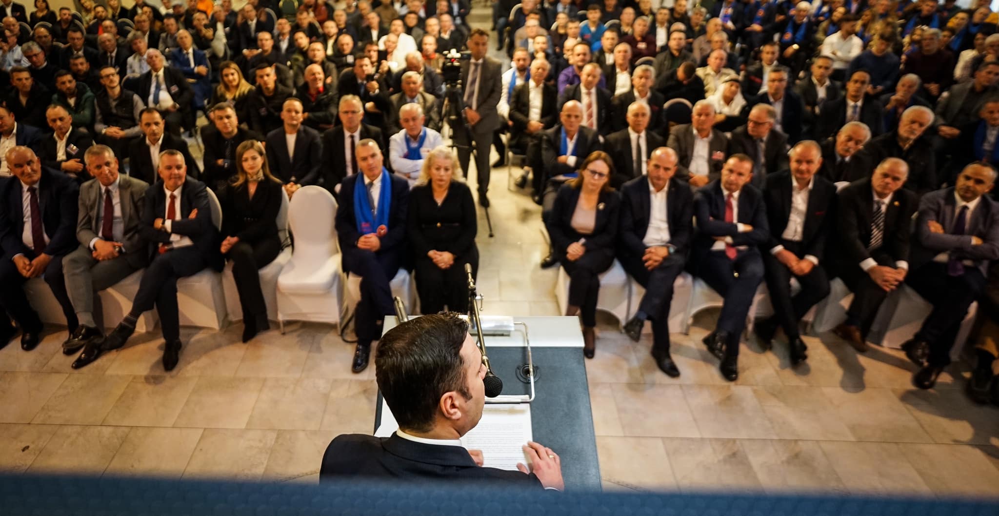Abdixhiku viziton bashkatdhetarët në Gjermani: T'i kthehmi qëllimit ...
