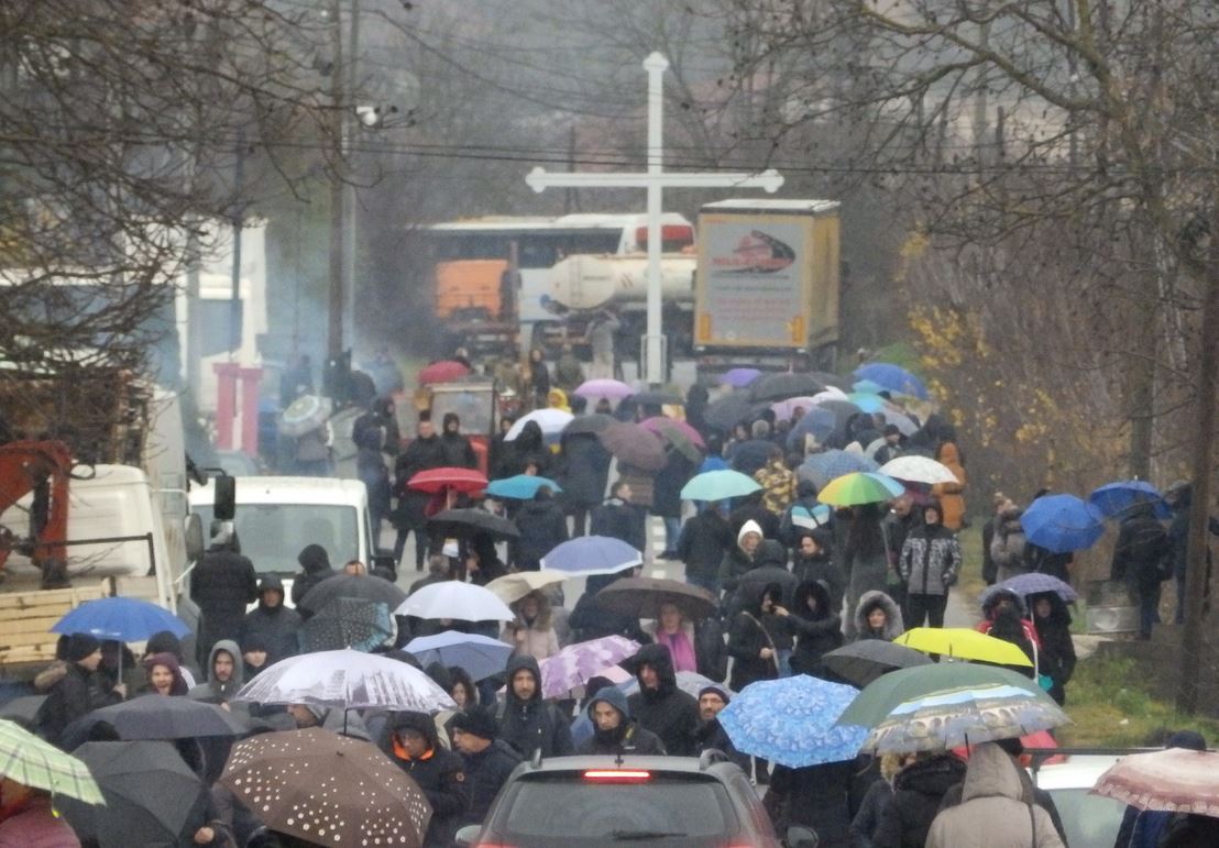 “Blick”: A ka rrezik që në Kosovë të ndodhë një luftë tjetër në Evropë ... “Blick”: A ka rrezik që në Kosovë të ndodhë një luftë tjetër në Evropë ...