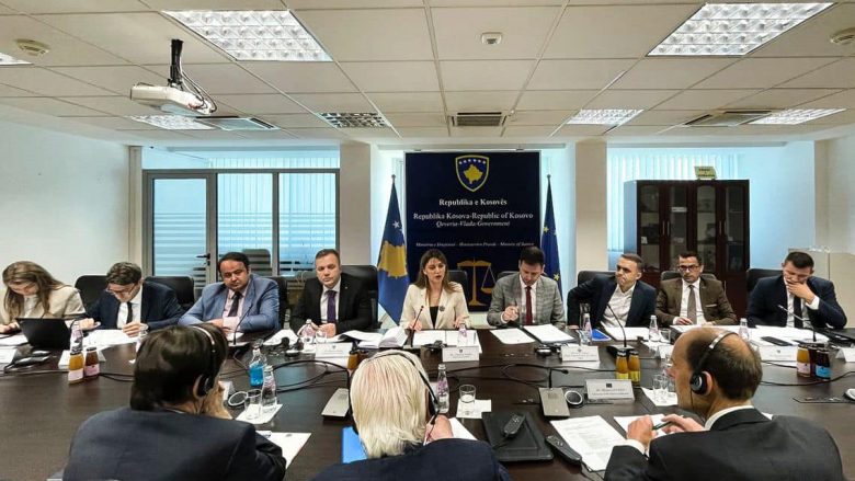 Çfarë rekomandime e konkluzione dha Venediku për Byronë e konfiskimit ...