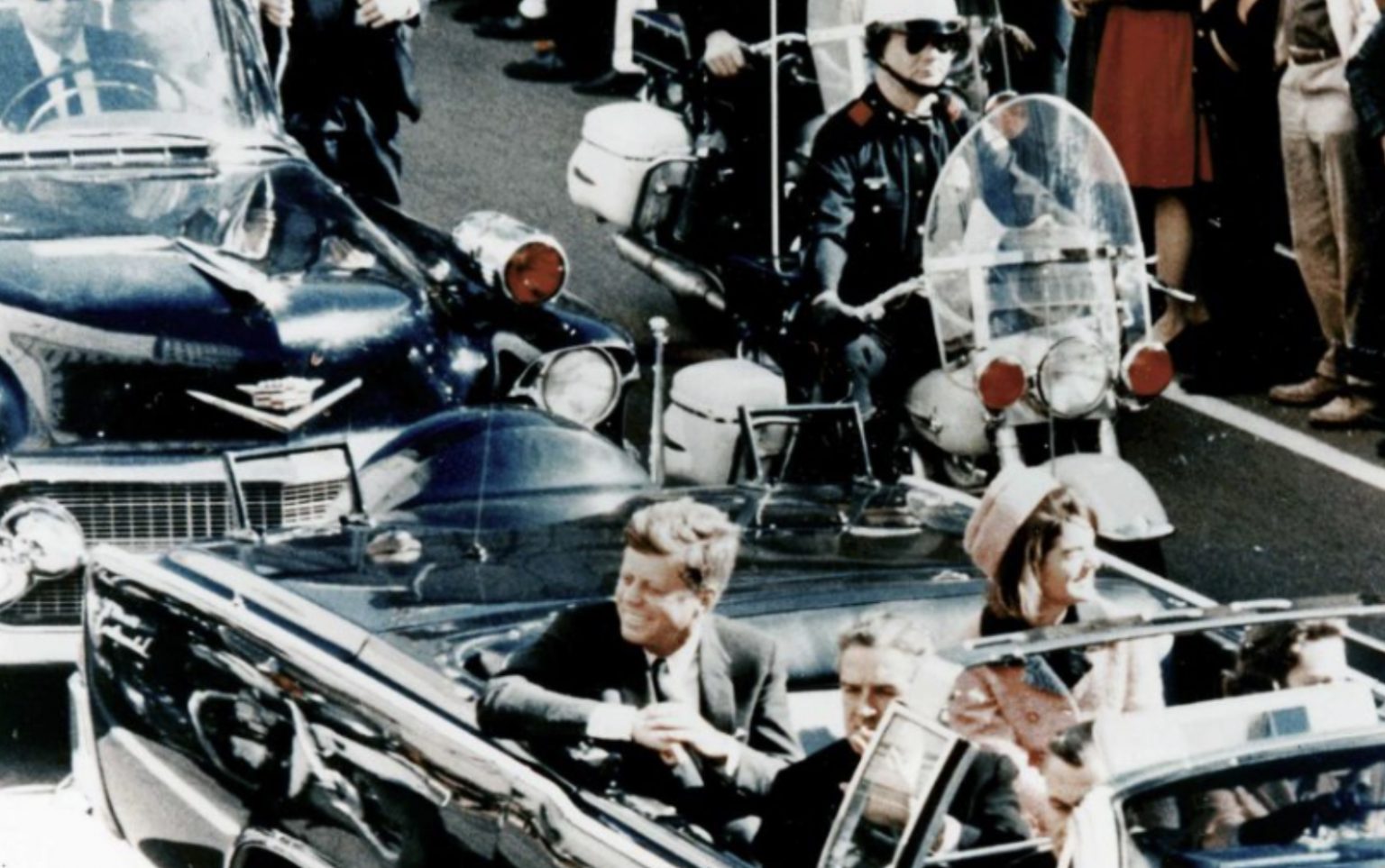 Vrasja e Xhon Kenedit, gazetarit britanik iu kërkua të lajmëronte ...