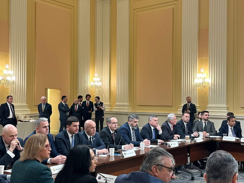 Hoti e merr fjalën në emër të Kosovës në Kongresin Amerikan - Gazeta ...