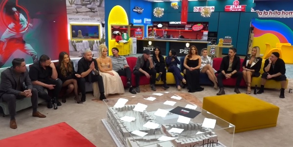 Një nga vajzat në shtëpinë e Big Brother VIP Albania është shtatzënë ... Një nga vajzat në shtëpinë e Big Brother VIP Albania është shtatzënë ...