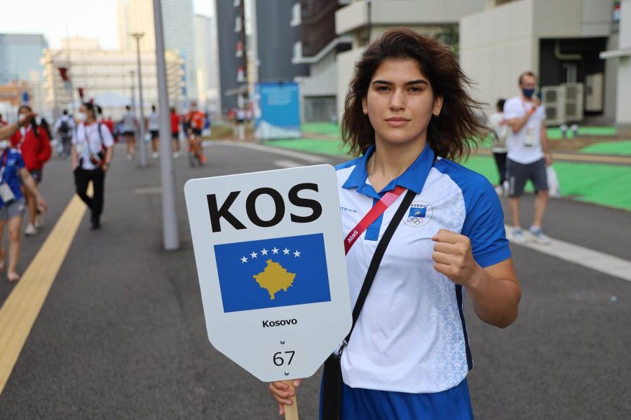 Donjeta Sadikut po i mohohet e drejta elementare, India s’po i jep vizë qe tri herë dhe po e lë ...