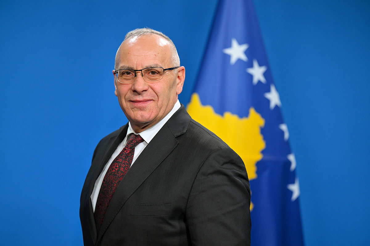 Agim Ademi reagon pas vendimit të gjykatës që i hoqi aktakuzën - Gazeta ...